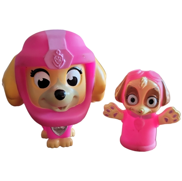 Spin Master | Toys | Paw Sea Patrol Skye Finger Puppetbath Squirter ...